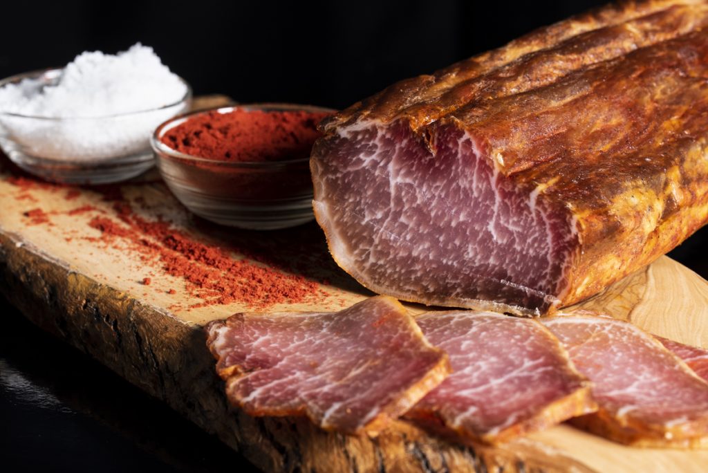 LOMO CURADO AHUMADO AL VACÍO | DomingodePedro | Chorizo Natural de ...